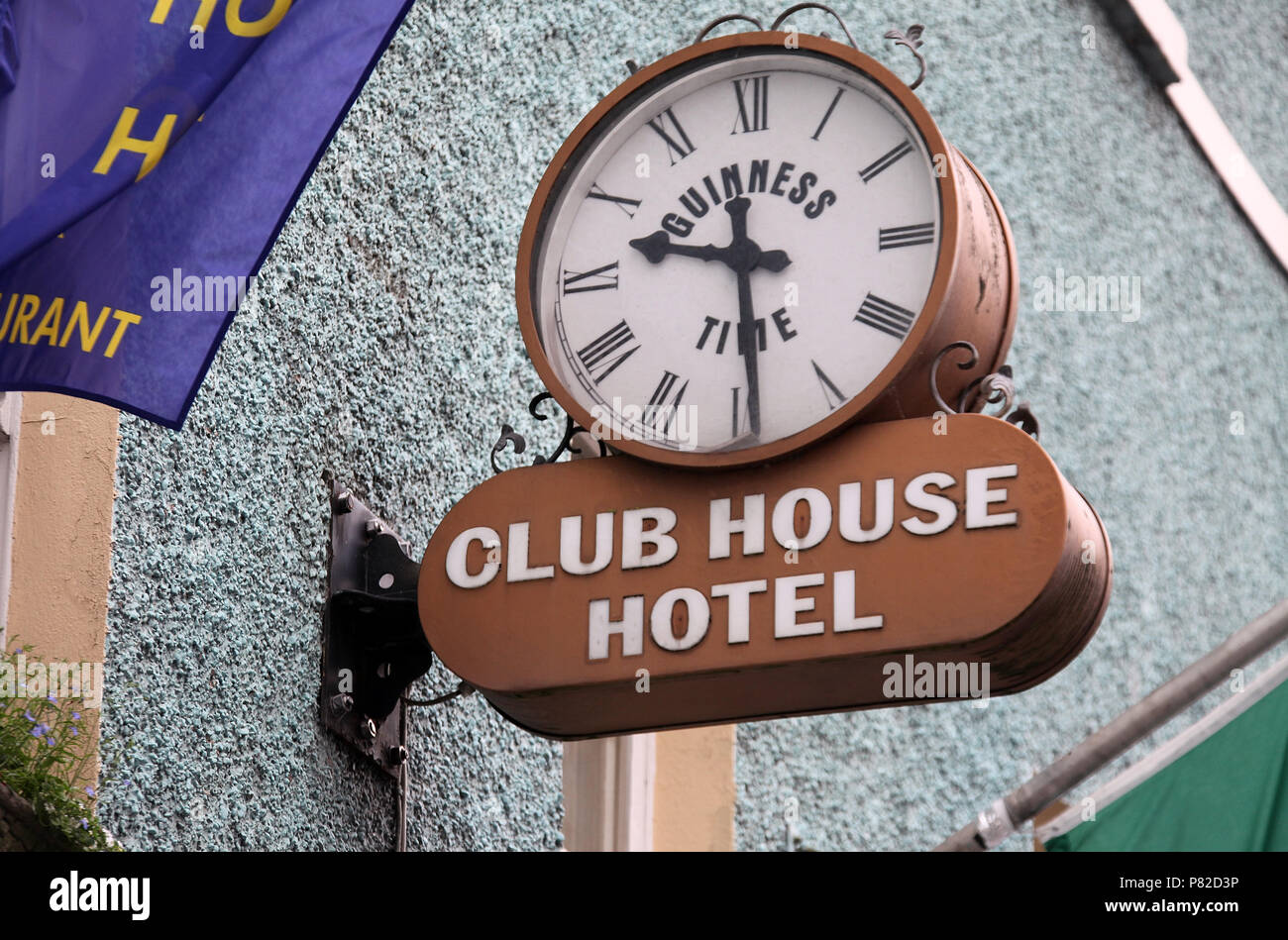 Guinness clock -Fotos und -Bildmaterial in hoher Auflösung – Alamy
