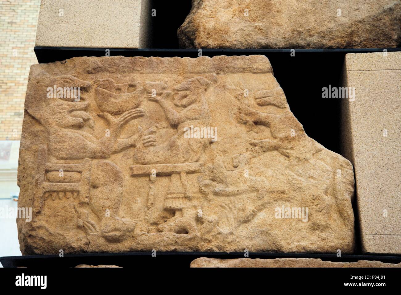 Torre de Pozomoro. Escena de banquete Ritual en el que personaje ...