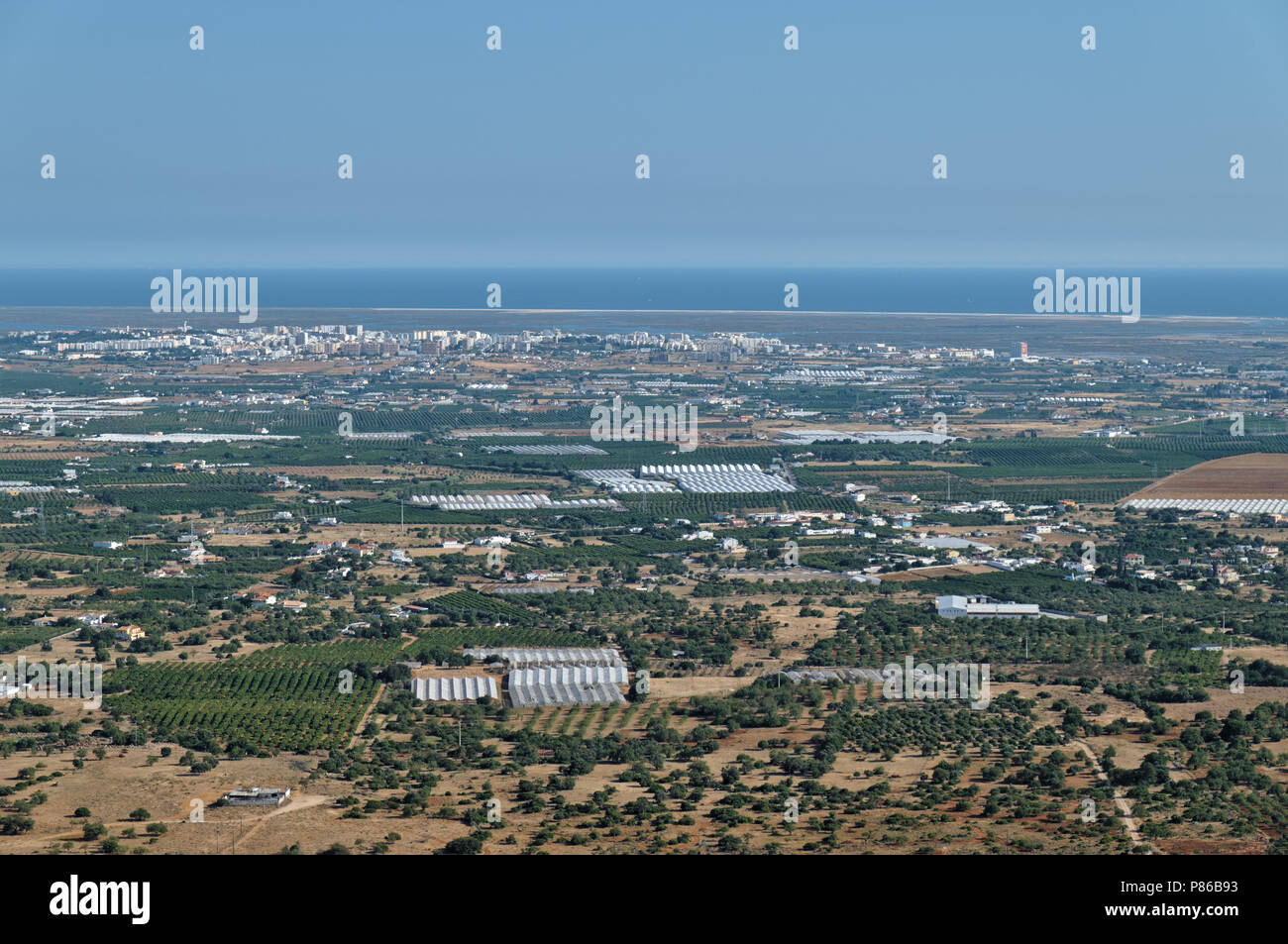 Blick von Guilhim Hügel in Estoi. Algarve, Portugal Stockfotografie - Alamy