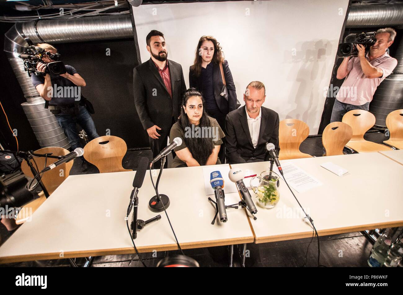 Sims und -Fotos und -Bildmaterial in hoher Auflösung – Alamy