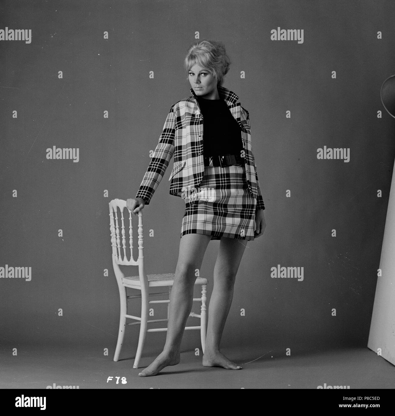 Frankenstein Schuf Frau 1967 Susan Denberg Stockfotos und -bilder ...