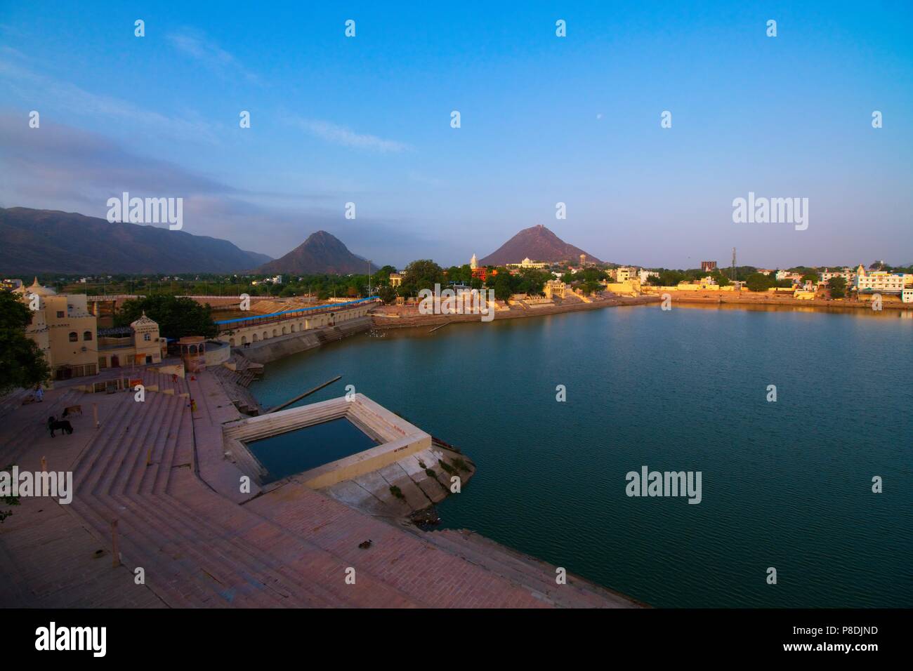 Ajmer nacht dargah ansicht -Fotos und -Bildmaterial in hoher Auflösung ...