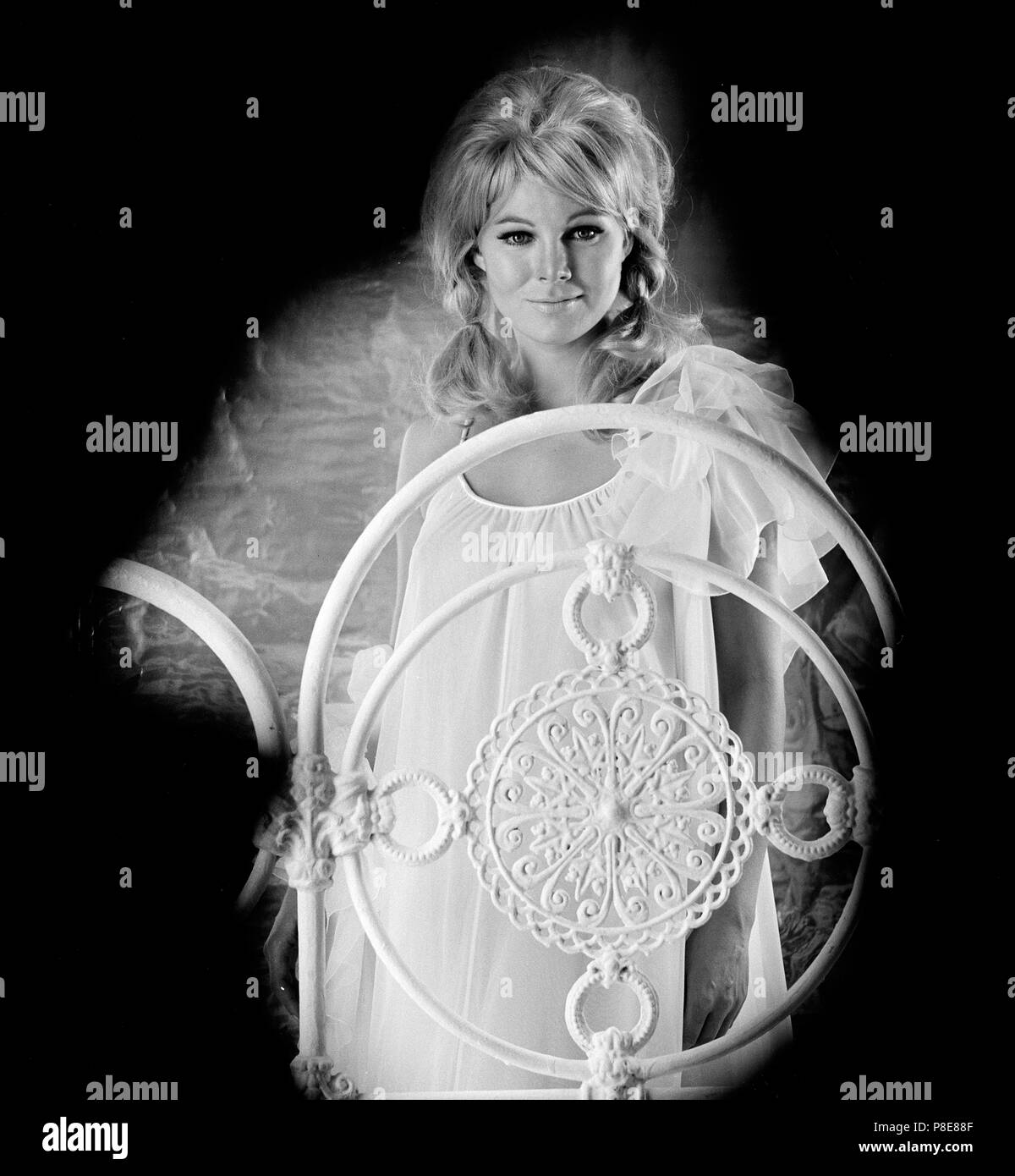 Susan denberg frankenstein created woman -Fotos und -Bildmaterial in ...