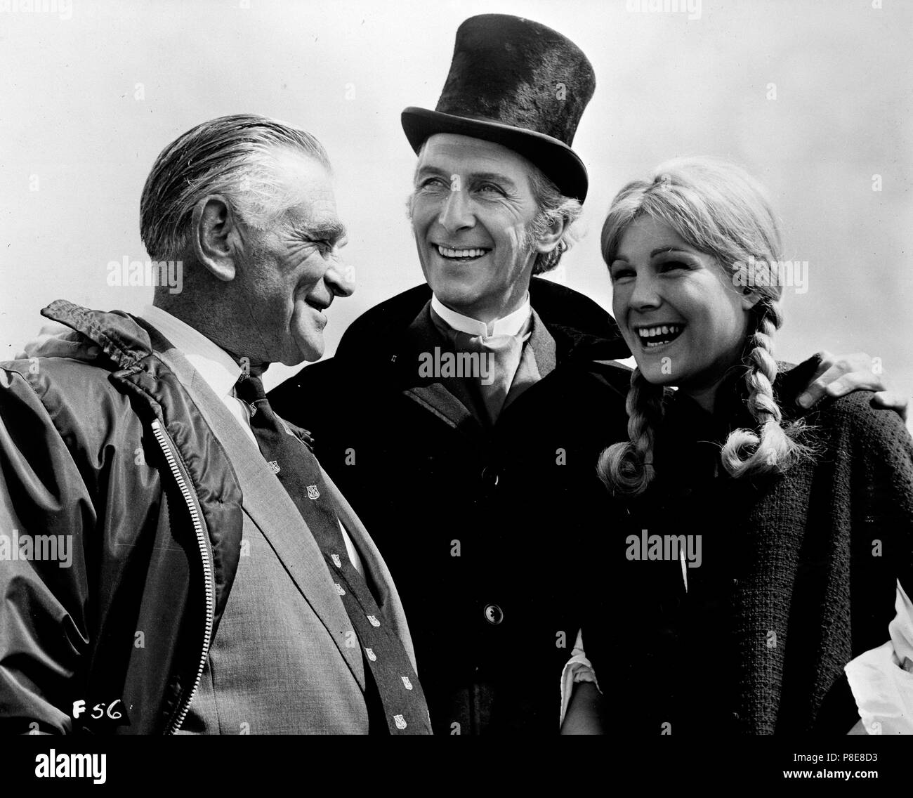 Frankenstein erstellt Frau (1967) Peter Cushing, Susan Denberg ...