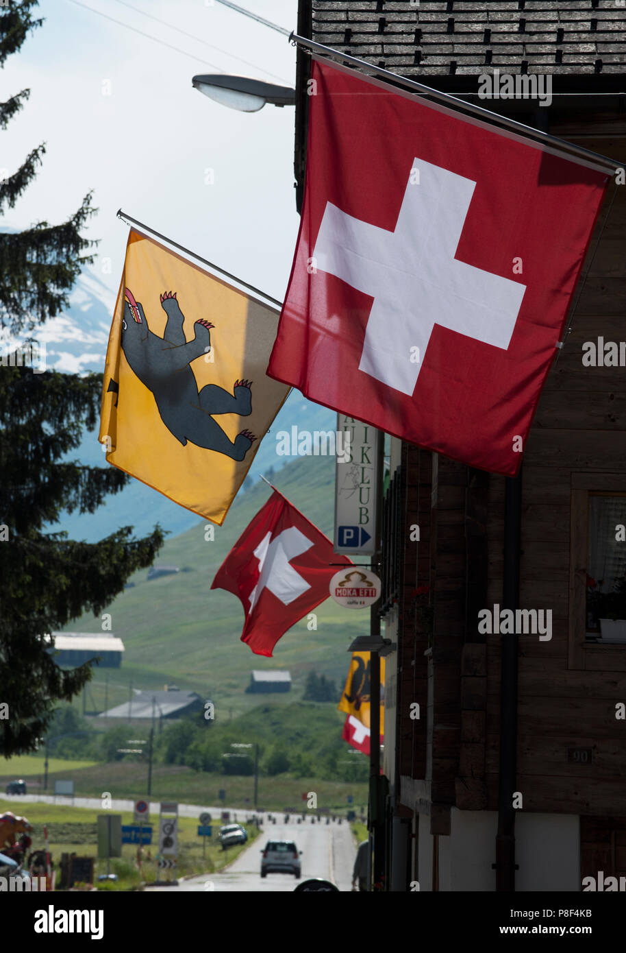 Flagge des kantons bern -Fotos und -Bildmaterial in hoher Auflösung – Alamy