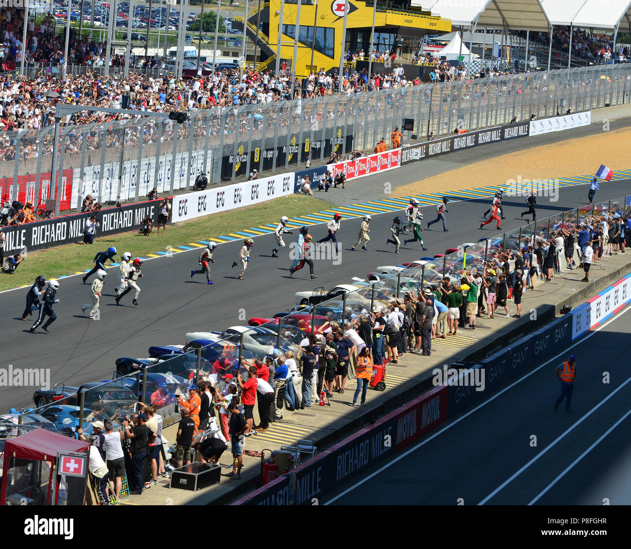 Le mans start -Fotos und -Bildmaterial in hoher Auflösung – Alamy
