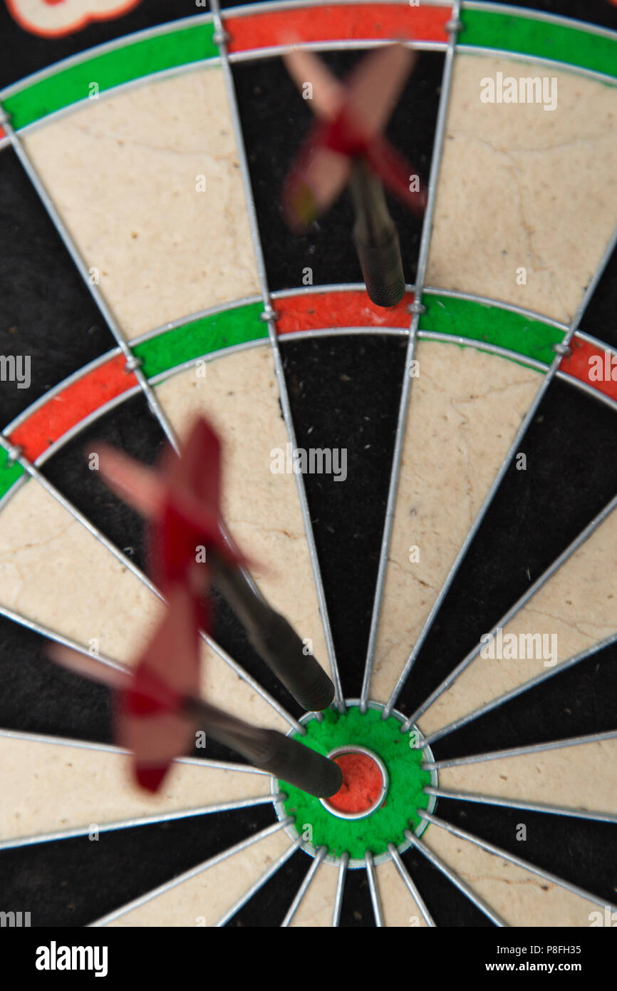 Dart dartscheibe -Fotos und -Bildmaterial in hoher Auflösung – Alamy
