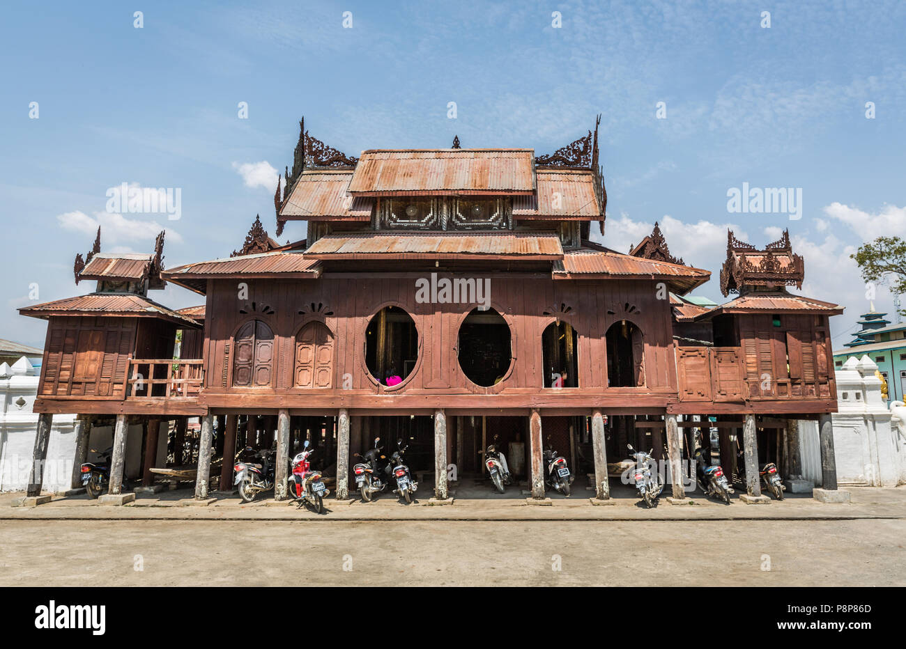 Shwe yan pyay monastery burma -Fotos und -Bildmaterial in hoher ...