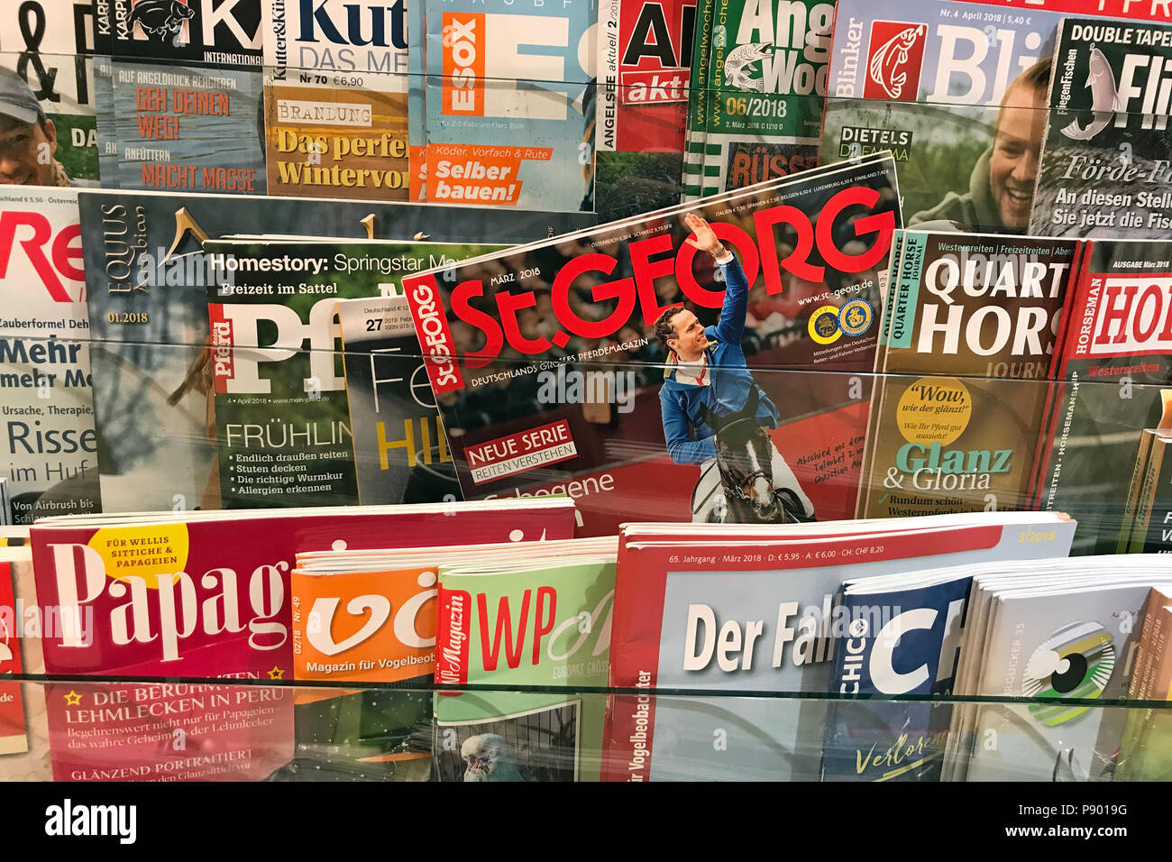 Nationale zeitschriften -Fotos und -Bildmaterial in hoher Auflösung – Alamy