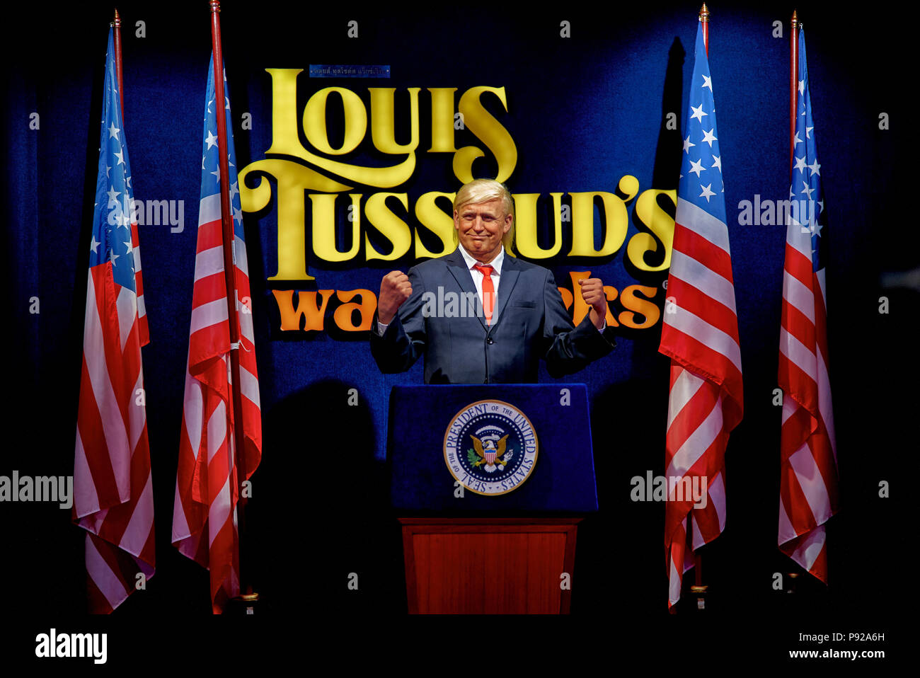 Trumpf wachsfigur -Fotos und -Bildmaterial in hoher Auflösung – Alamy