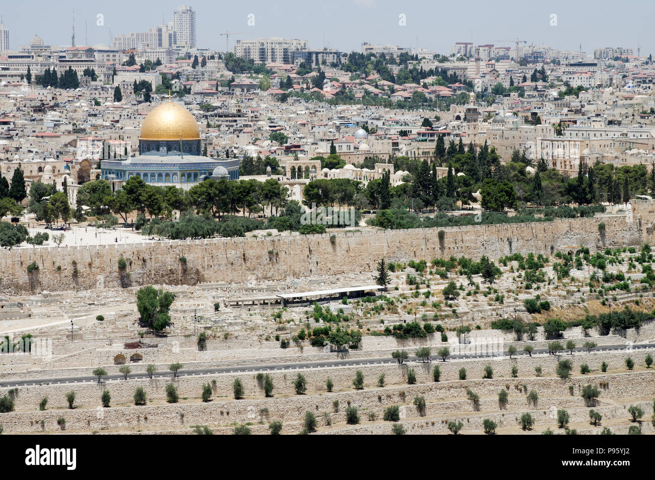 Jerusalem landschaft vom berg -Fotos und -Bildmaterial in hoher ...