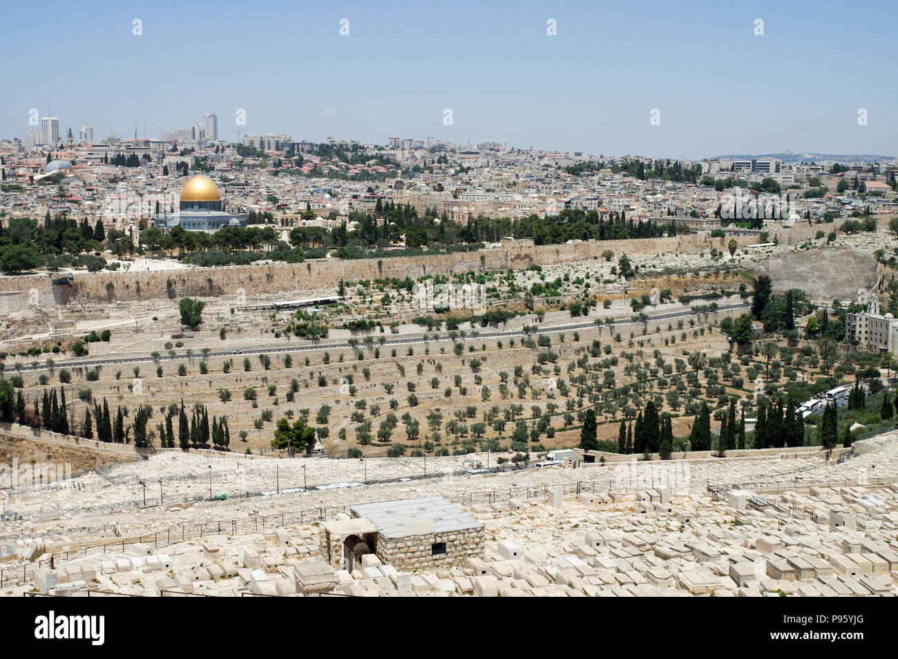Jerusalem landschaft vom berg -Fotos und -Bildmaterial in hoher ...