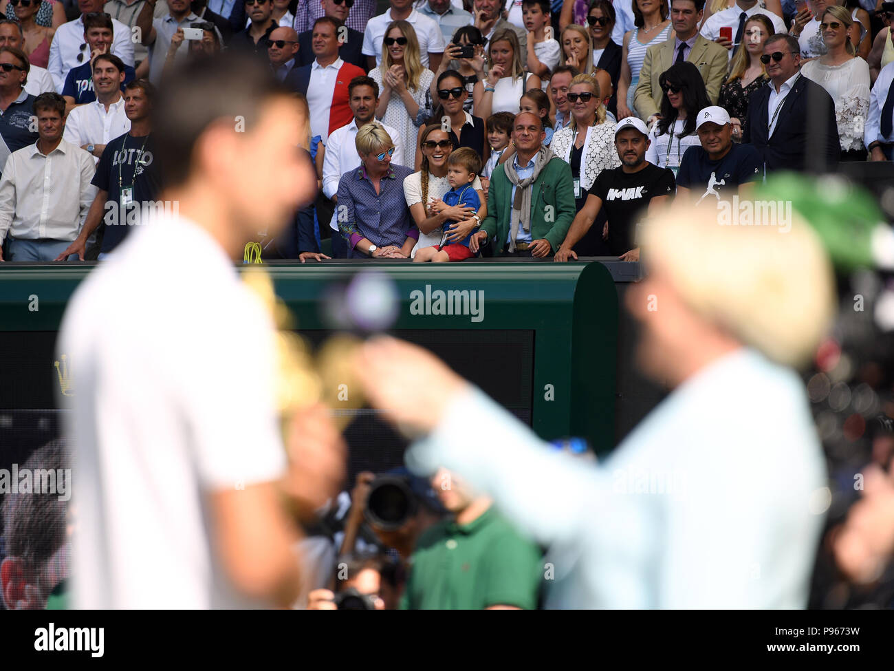 Novak djokovic frau jelena -Fotos und -Bildmaterial in hoher Auflösung ...