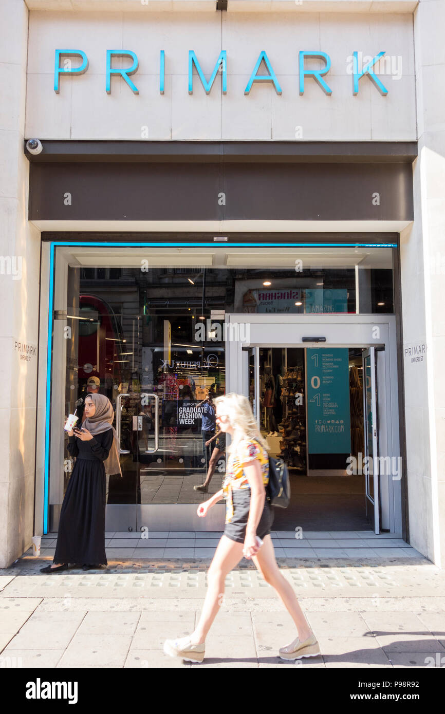 Primark store front -Fotos und -Bildmaterial in hoher Auflösung – Alamy