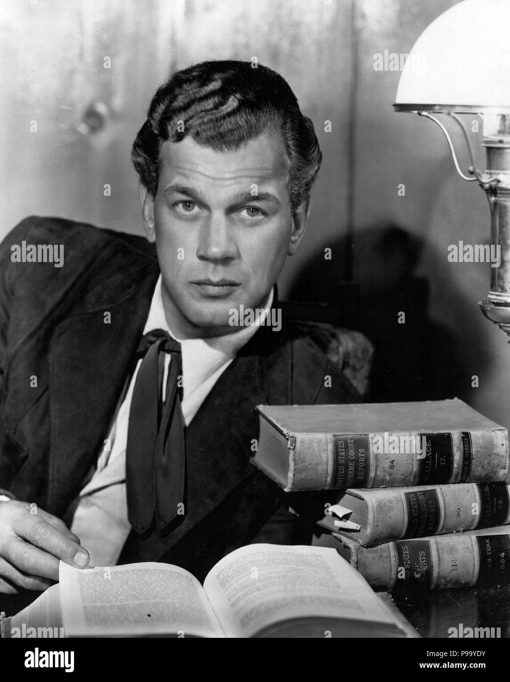 Duell in der sonne 1946 joseph cotten -Fotos und -Bildmaterial in hoher ...