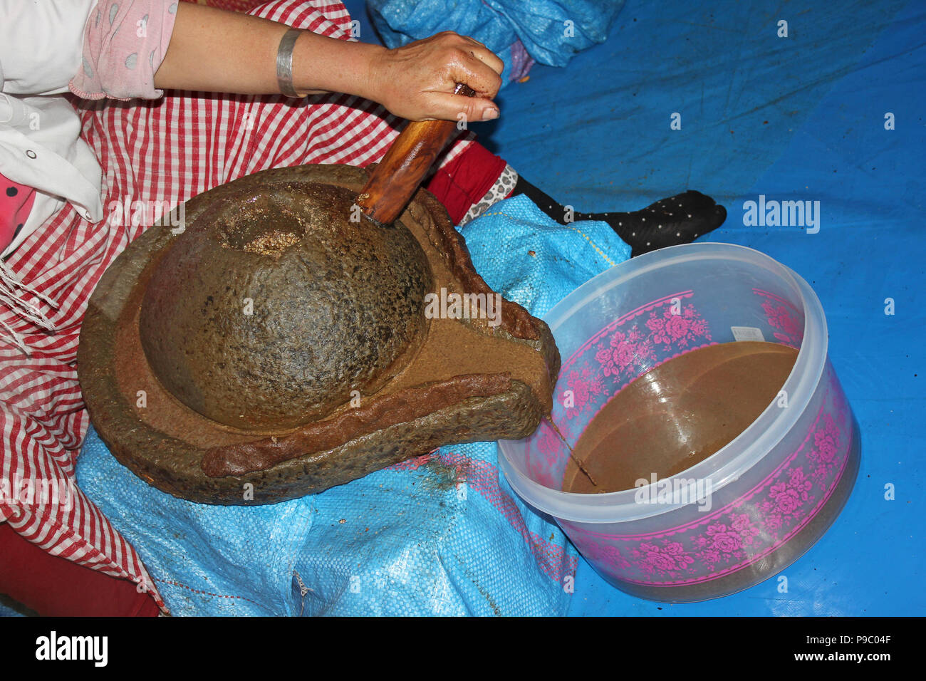 Oil extraction -Fotos und -Bildmaterial in hoher Auflösung – Alamy
