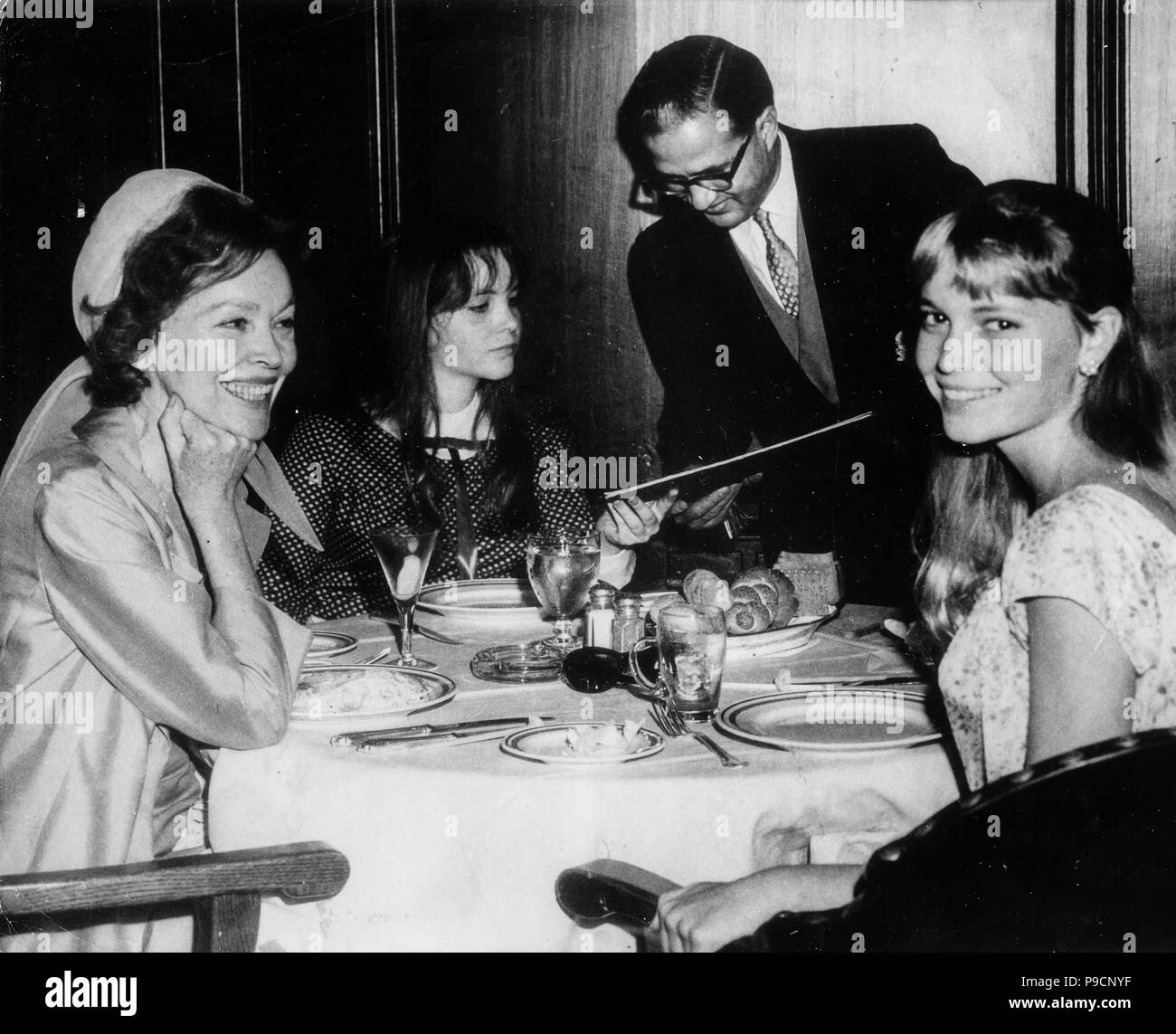 Tisa farrow -Fotos und -Bildmaterial in hoher Auflösung – Alamy