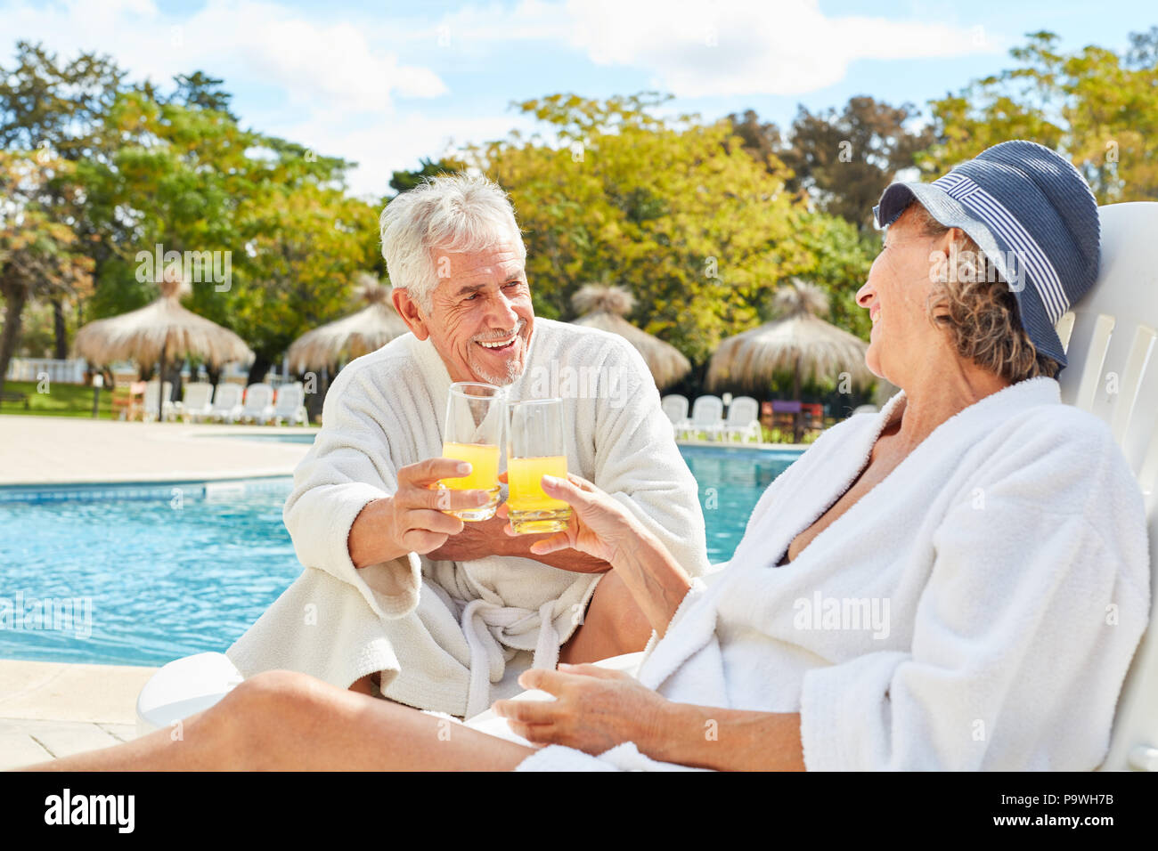 Pool Retiree Retirement Senior Stockfotos und -bilder Kaufen - Alamy