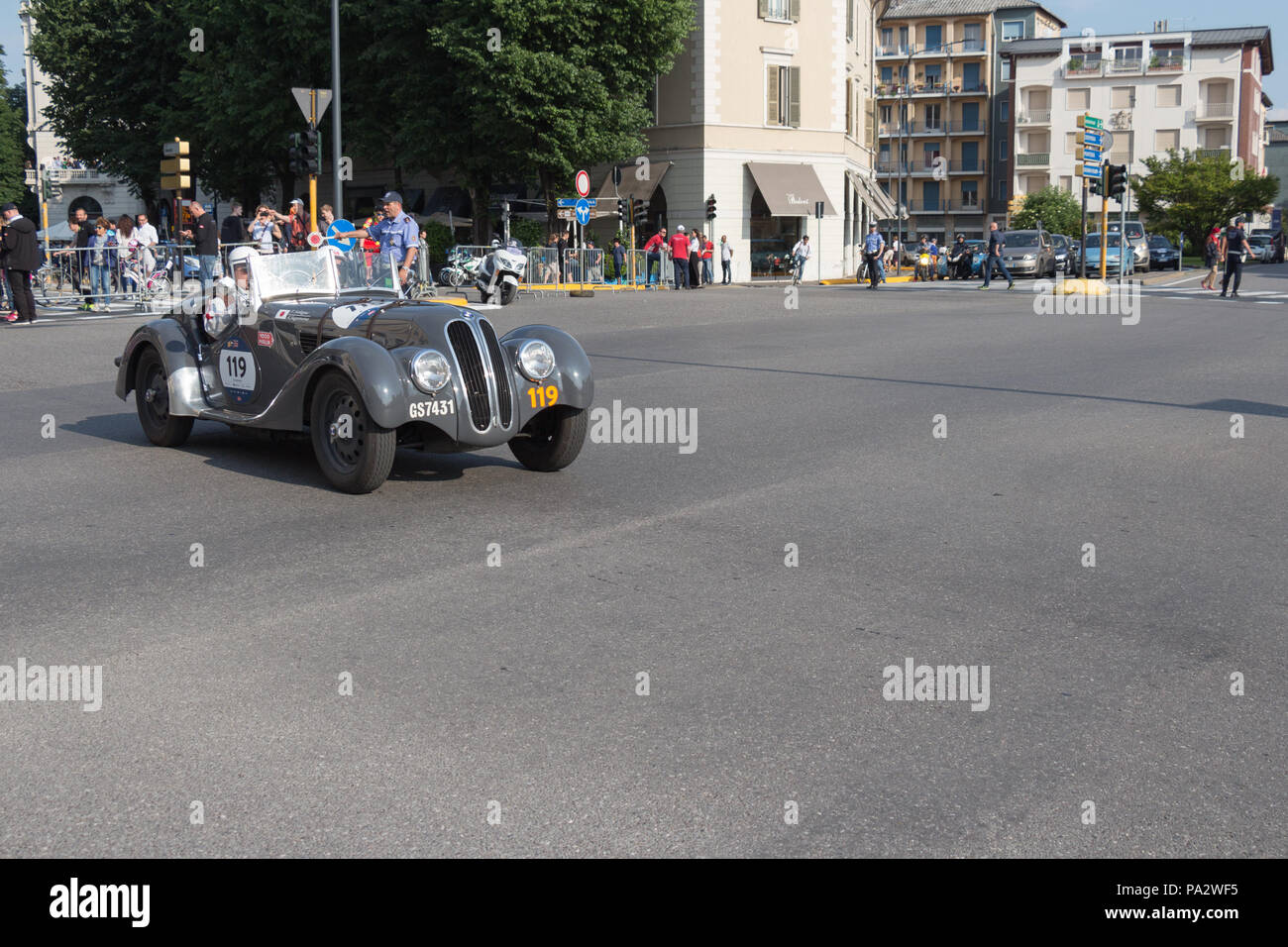 Frazer nash mille miglia -Fotos und -Bildmaterial in hoher Auflösung ...