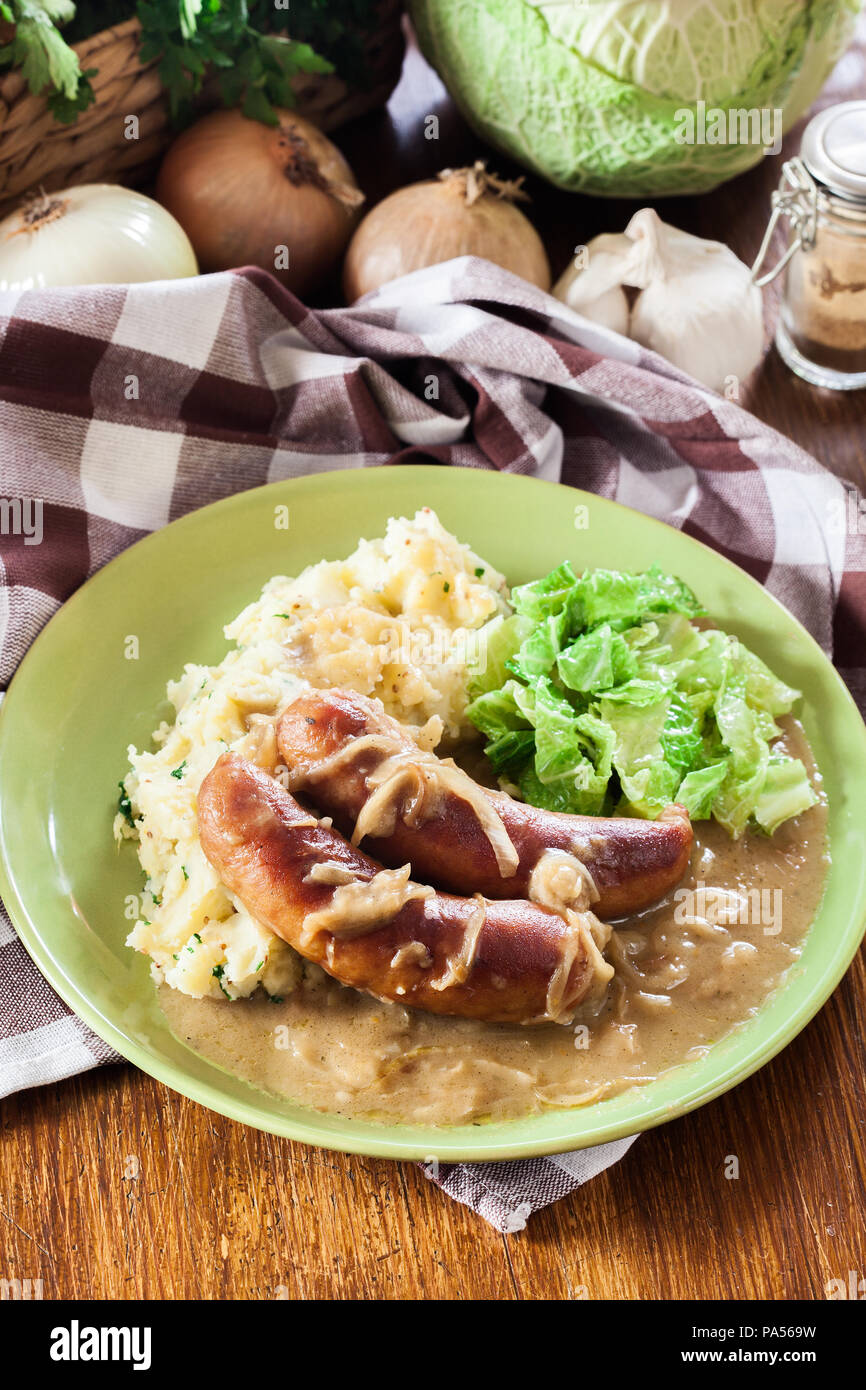 Wurst und kartoffelpüree -Fotos und -Bildmaterial in hoher Auflösung ...