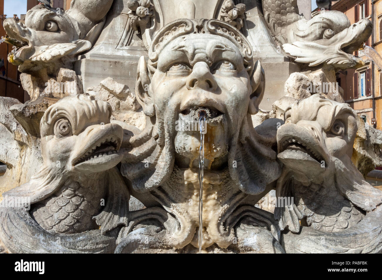 Historische groteske barockskulptur -Fotos und -Bildmaterial in hoher ...