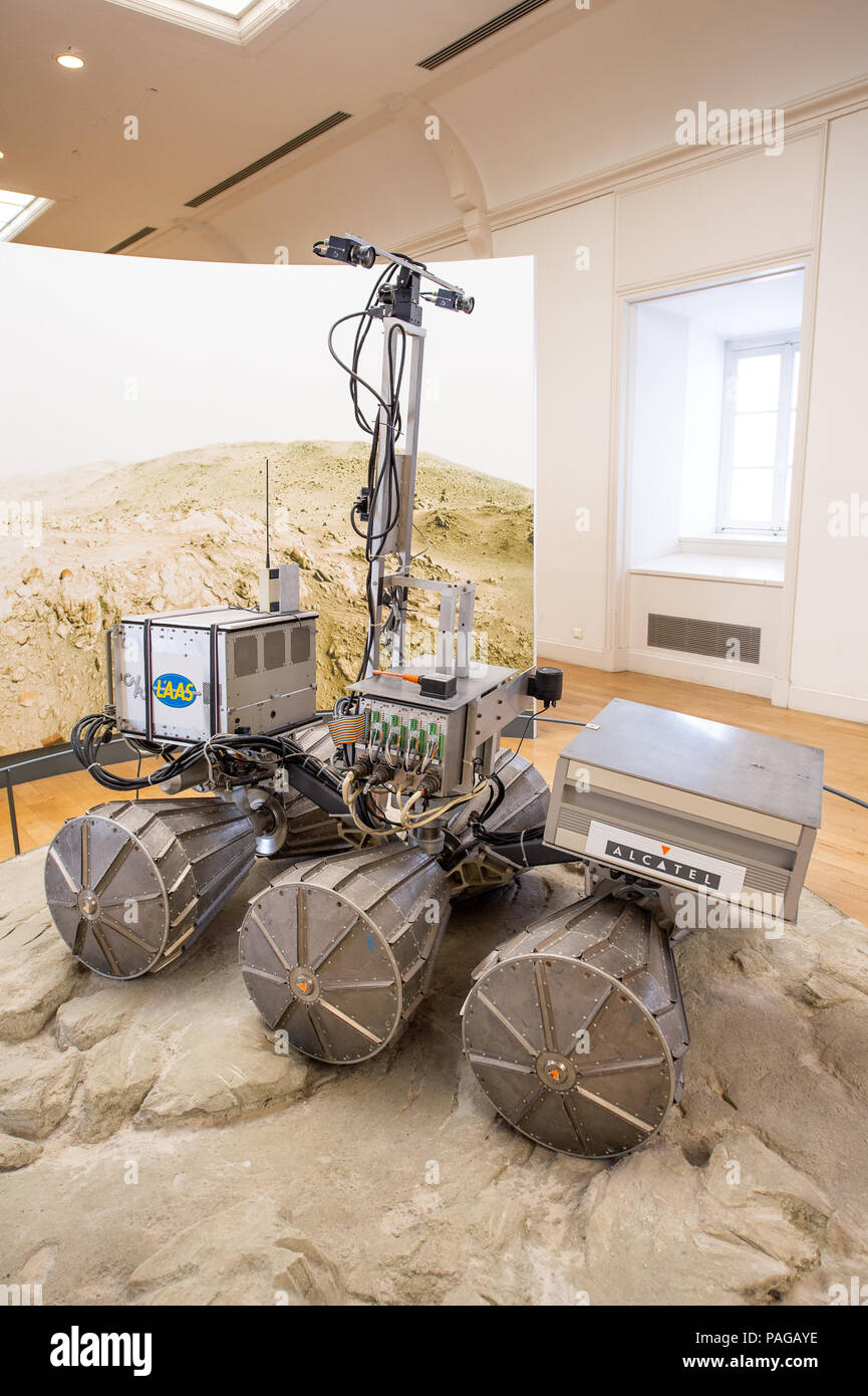 Roboter lama -Fotos und -Bildmaterial in hoher Auflösung – Alamy