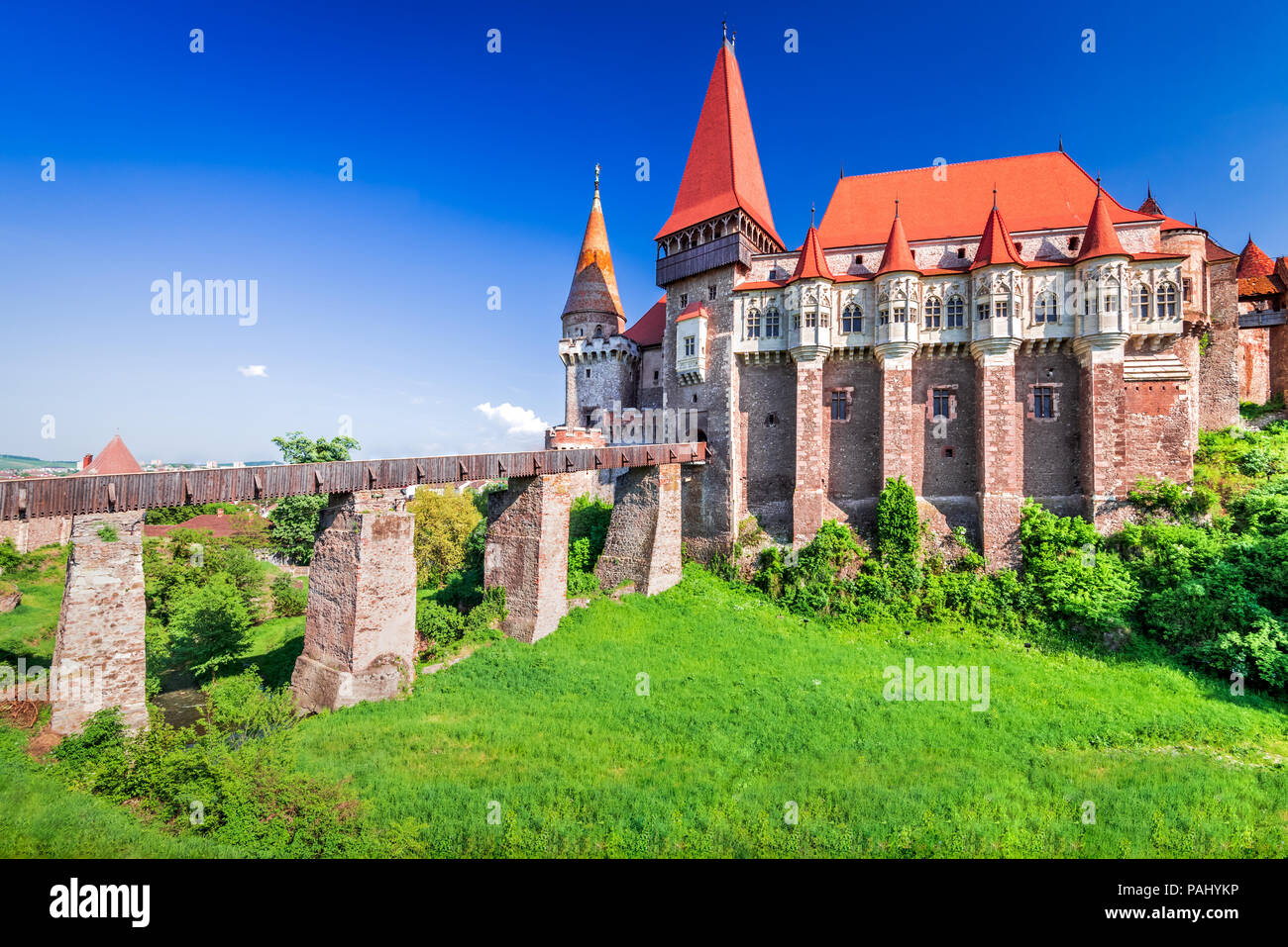 Burg hunedoara -Fotos und -Bildmaterial in hoher Auflösung – Alamy