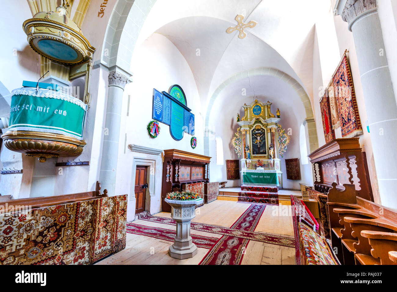 Harman berühmte befestigte kirche siebenbürgen -Fotos und -Bildmaterial ...