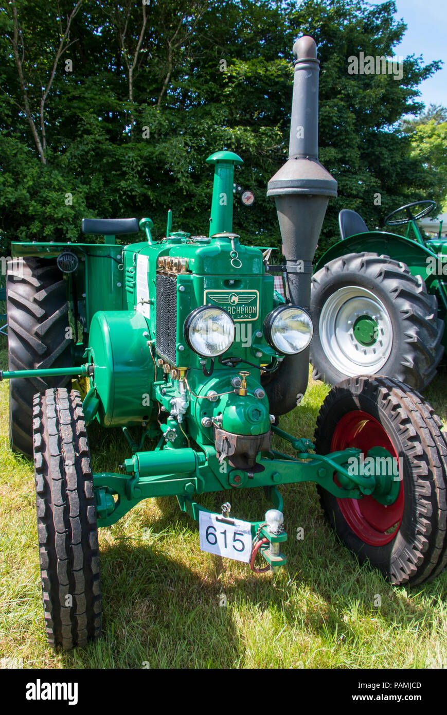 Logo du tracteur -Fotos und -Bildmaterial in hoher Auflösung – Alamy