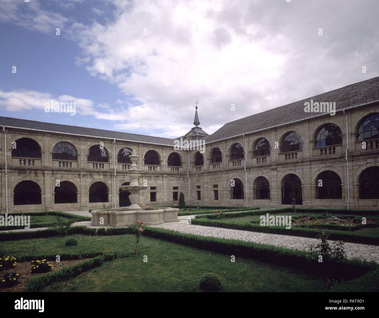 Kloster san miguel de las duenas -Fotos und -Bildmaterial in hoher ...