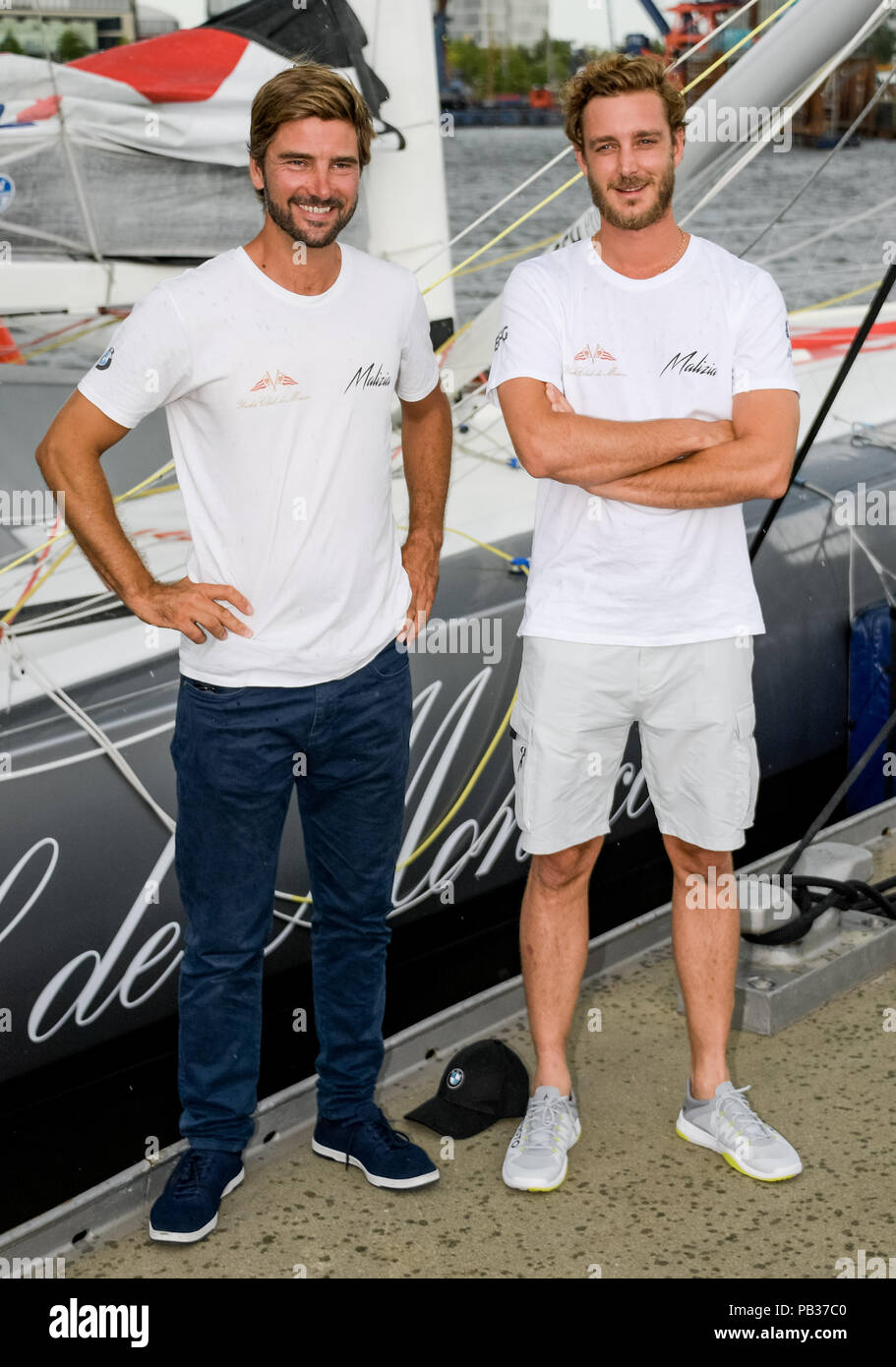 Hamburg, Deutschland. 25. Juli, 2018. Boris Herrmann (l) und Pierre ...