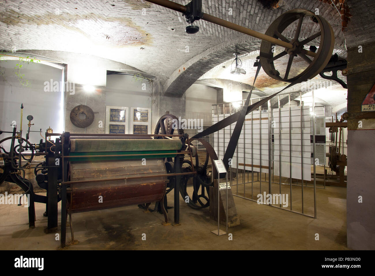 Historische textilmaschine -Fotos und -Bildmaterial in hoher Auflösung ...