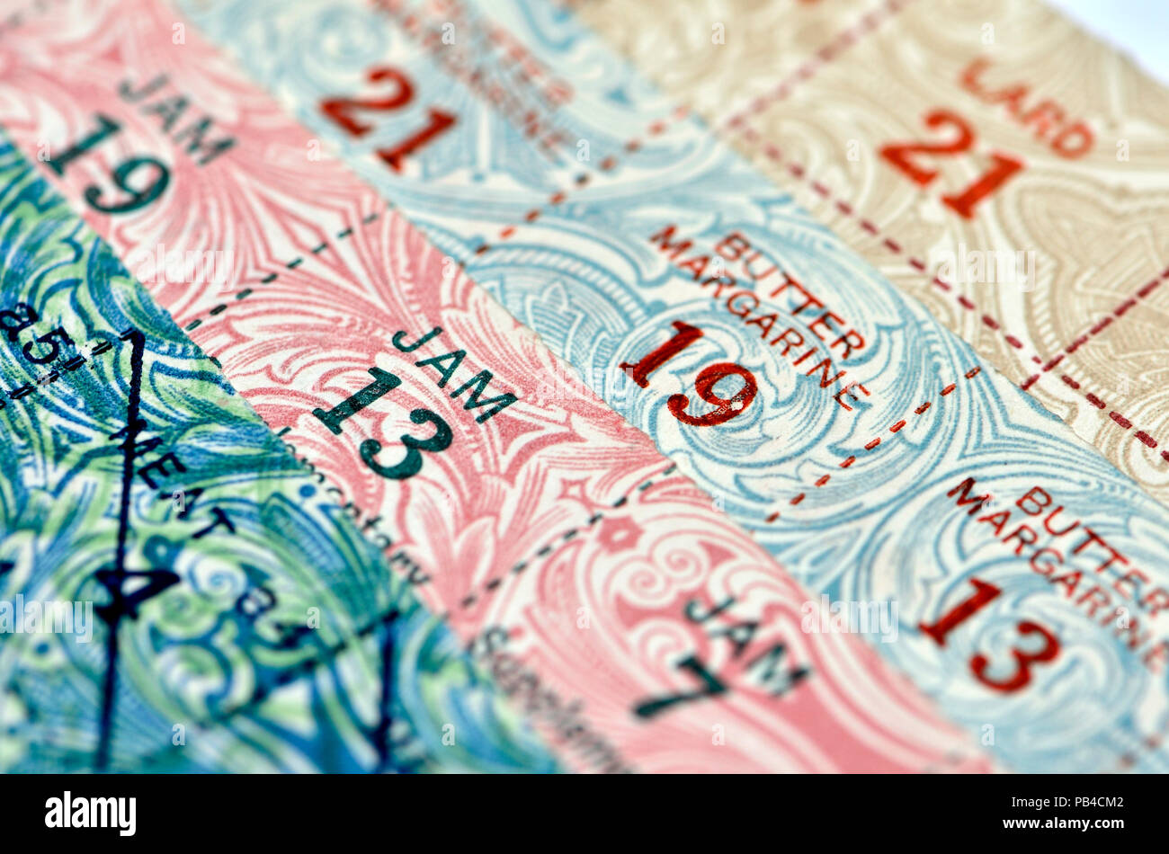 Lebensmittelkarten im Einsatz nach dem Ersten Weltkrieg mit der ...