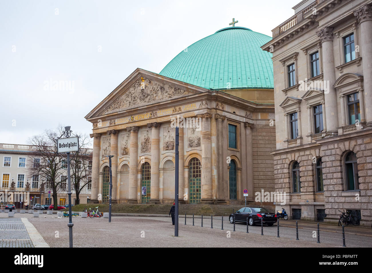 Hedwigs cathedral berlin -Fotos und -Bildmaterial in hoher Auflösung ...