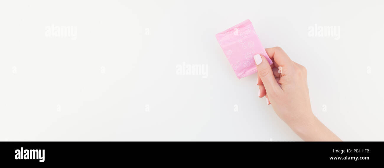 Damenbinde frau -Fotos und -Bildmaterial in hoher Auflösung – Alamy