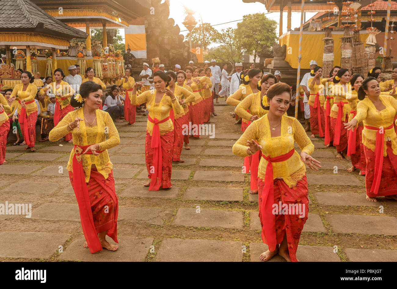 Indonesian people -Fotos und -Bildmaterial in hoher Auflösung – Alamy