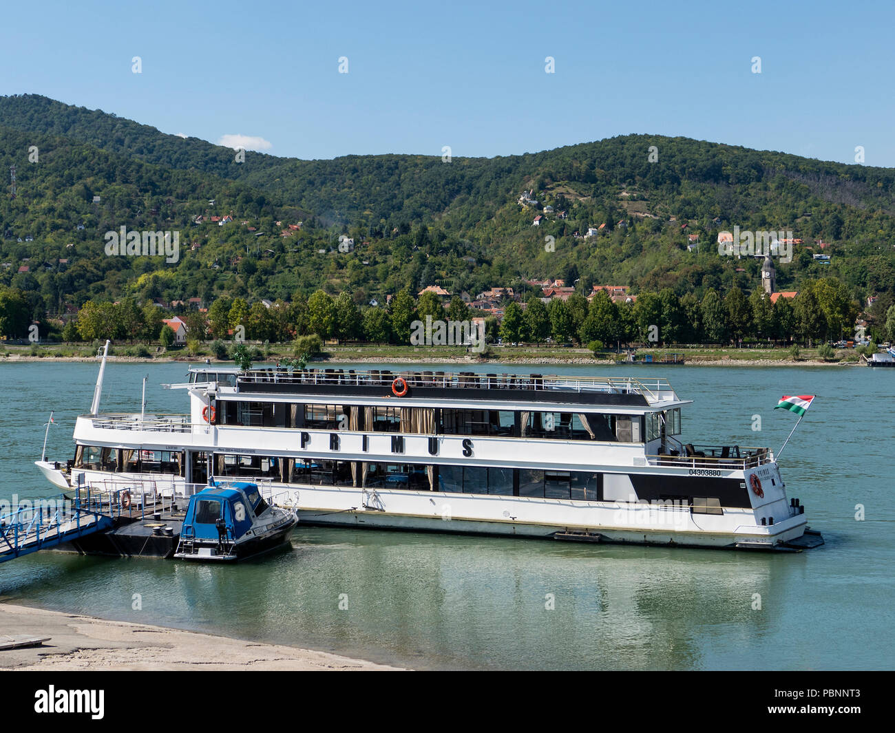 Donau mit fähre -Fotos und -Bildmaterial in hoher Auflösung – Alamy
