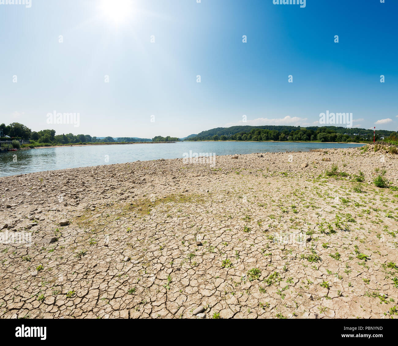 Zeitraum niedrigwasser -Fotos und -Bildmaterial in hoher Auflösung – Alamy