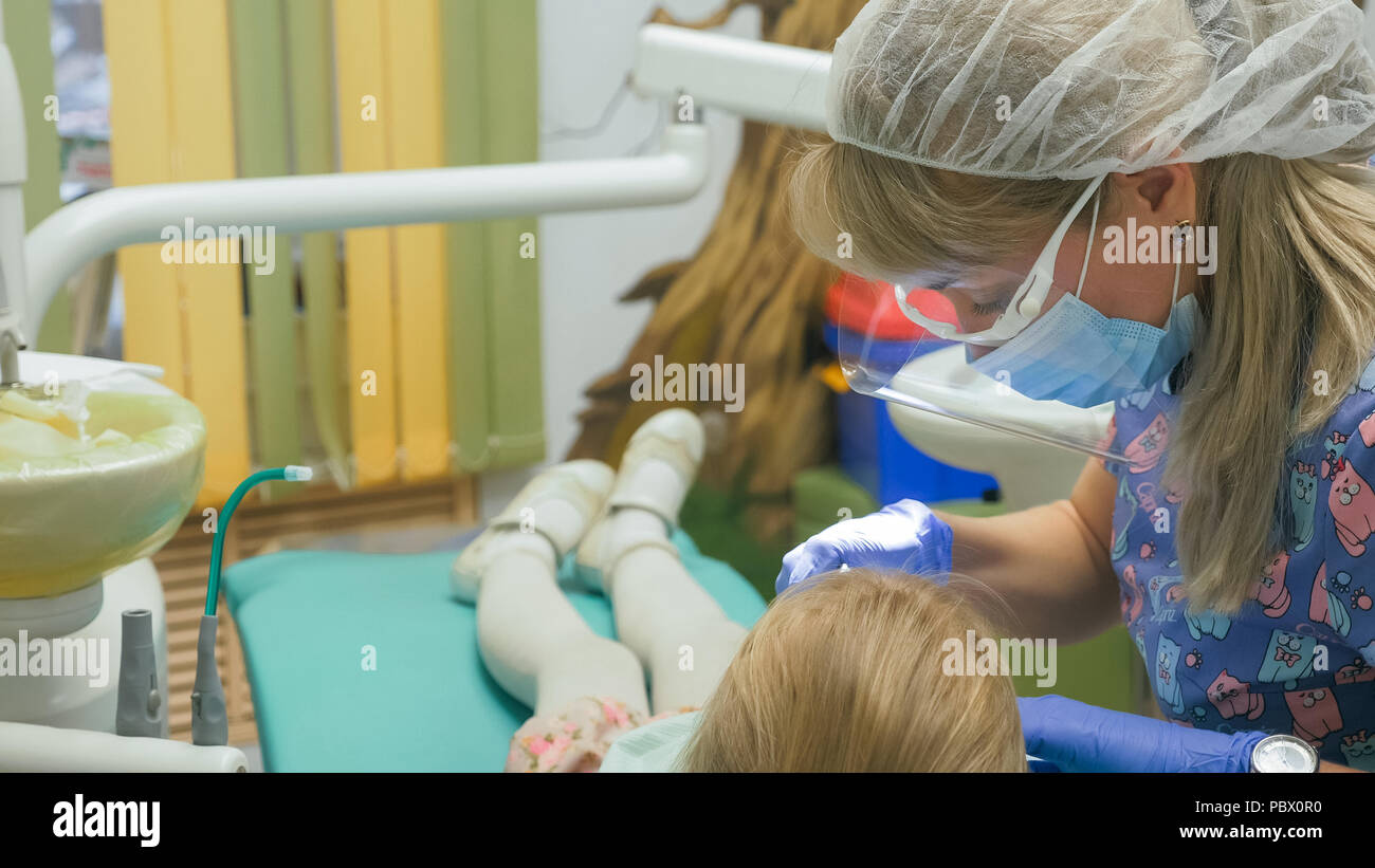 Narkose children -Fotos und -Bildmaterial in hoher Auflösung – Alamy