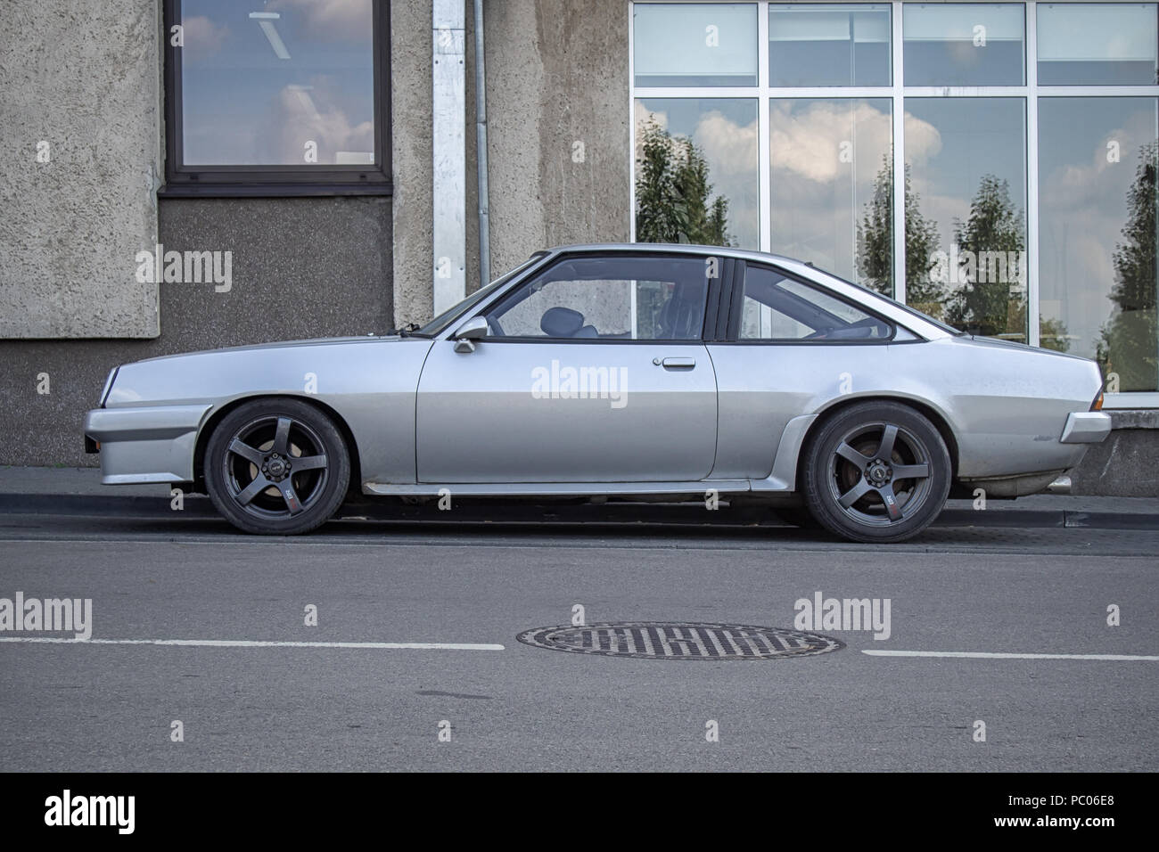 Manta b -Fotos und -Bildmaterial in hoher Auflösung – Alamy