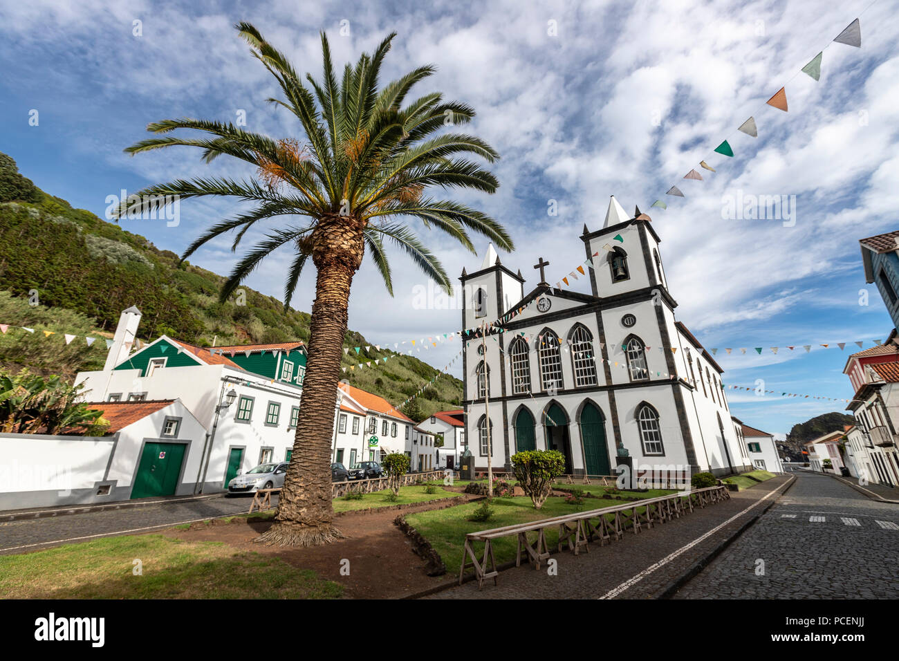 Kirche igreja da santissima trindade -Fotos und -Bildmaterial in hoher Auflösung – Alamy