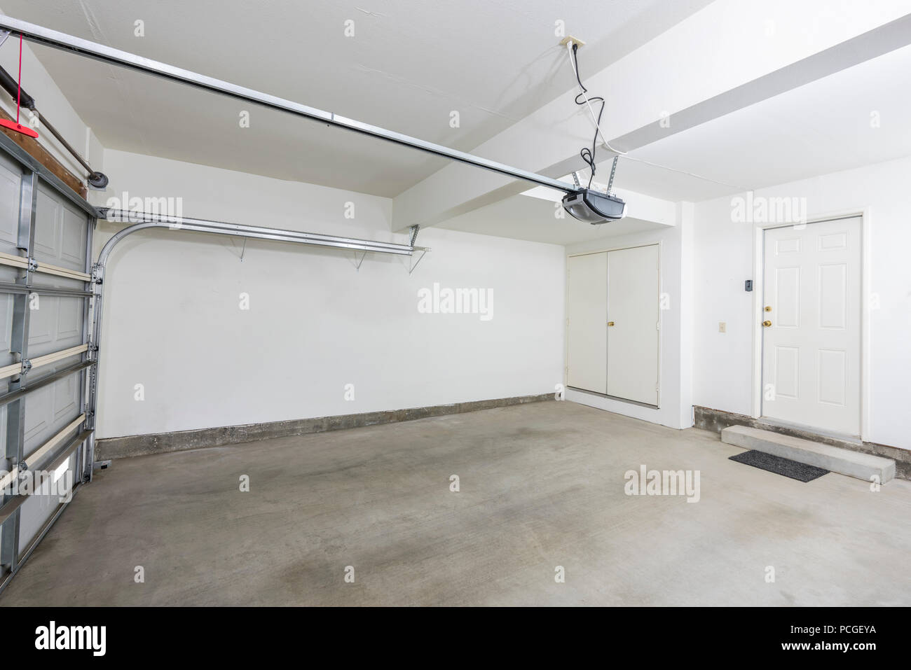 House garage interior empty Fotos und Bildmaterial in hoher Auflosung Alamy