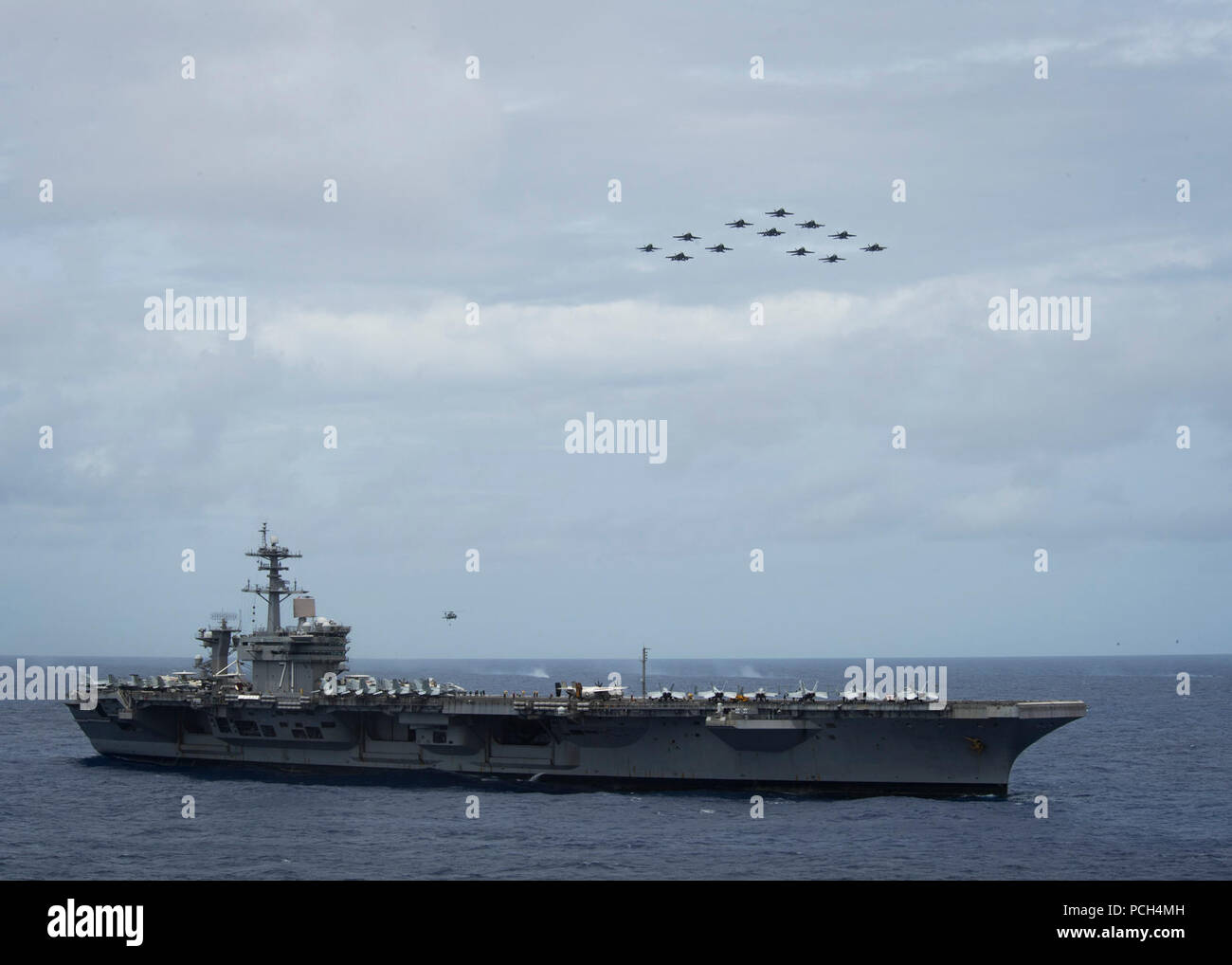 Carrier air wing seventeen -Fotos und -Bildmaterial in hoher Auflösung ...