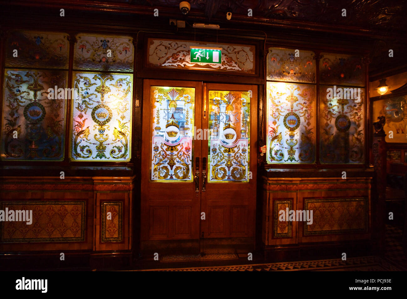 Viktorianische bar -Fotos und -Bildmaterial in hoher Auflösung – Alamy