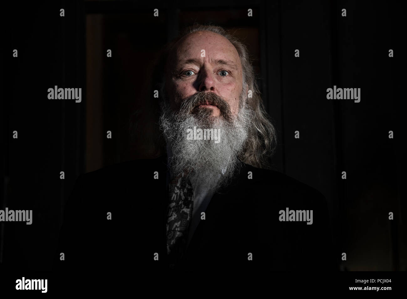 Dreckiger alter mann -Fotos und -Bildmaterial in hoher Auflösung – Alamy