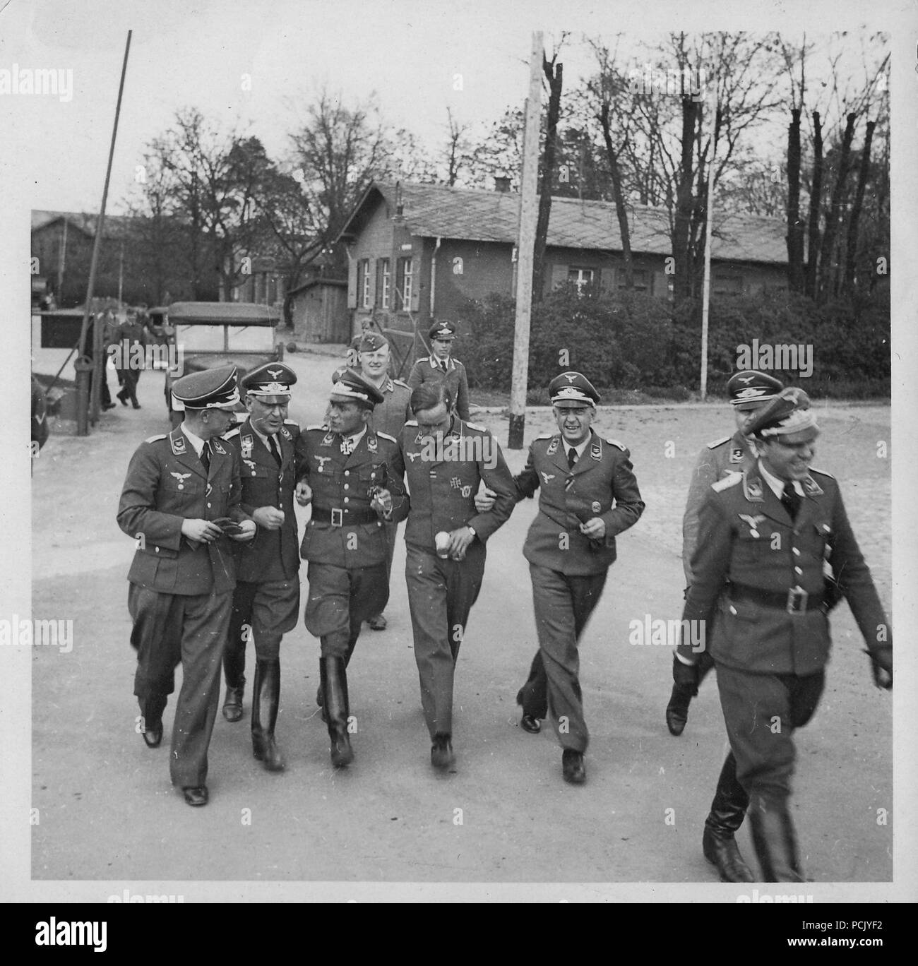 Oberleutnant franz von werra -Fotos und -Bildmaterial in hoher ...