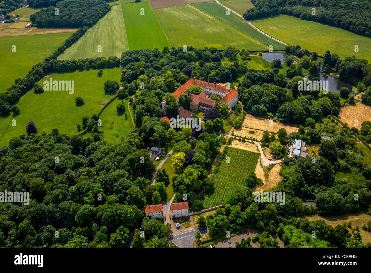 Ehemaliges Kloster Cappenberg Mit Stiftskirche In Cappenberg Stockfotos ...