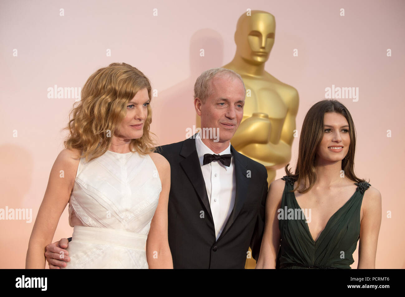 HOLLYWOOD, CA - 22. Februar: Rene Russo, Dan Gilroy und Rose Gilroy ...