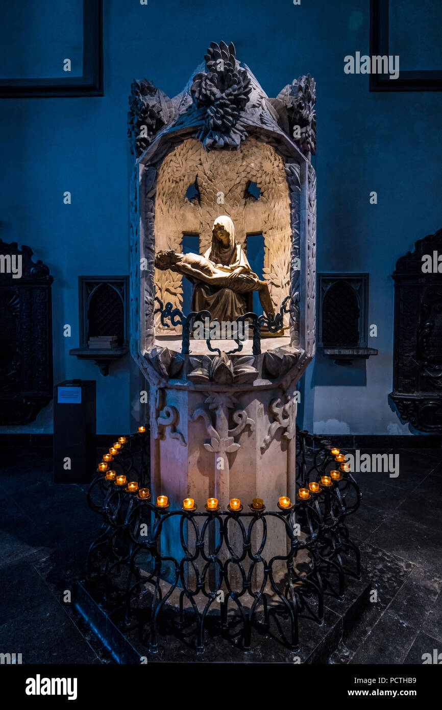 St. Lambertus Pietà Ca. 1400, Basilika St. Lambertus, Altstadt ...