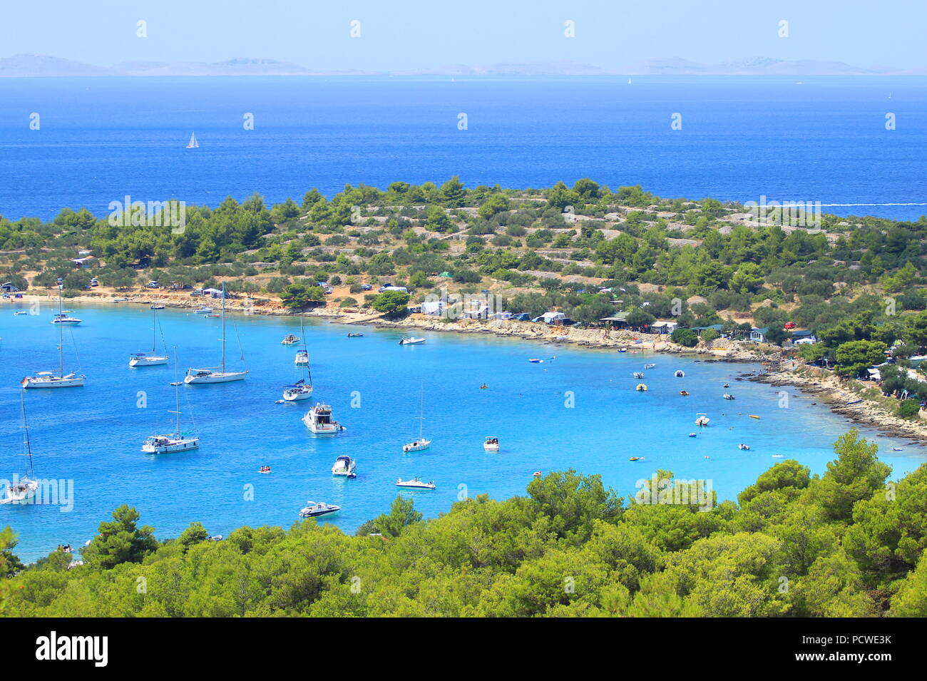 Strand Kosirina auf der Insel Murter, Kroatien Stockfotografie - Alamy
